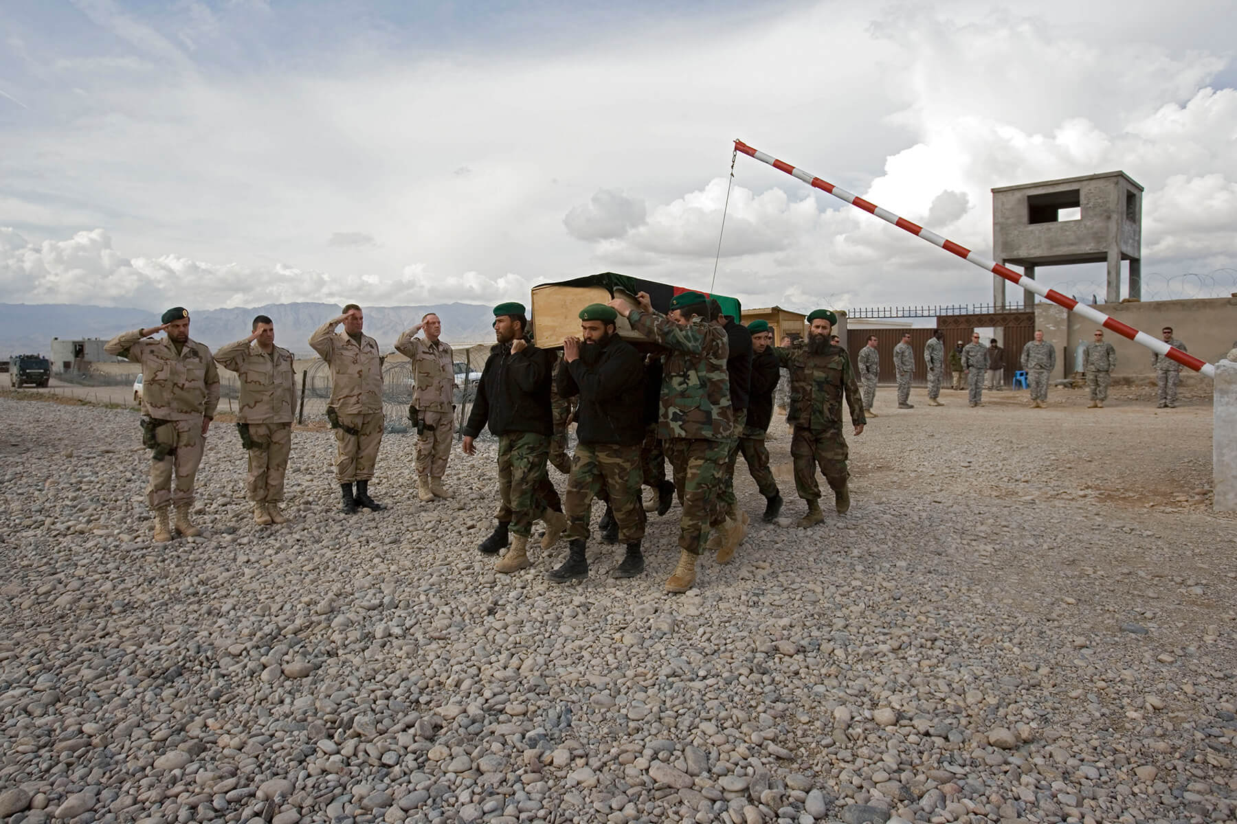 Task Force Uruzgan – Een missie met twee gezichten | Nederlandse ...